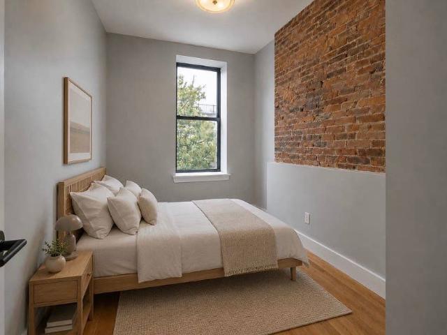 Room, Brooklyn in big apt