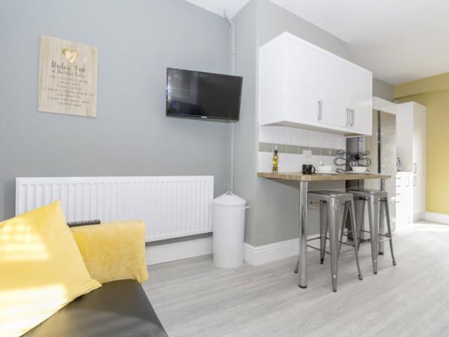 Room, Cambridge Street, Normanton