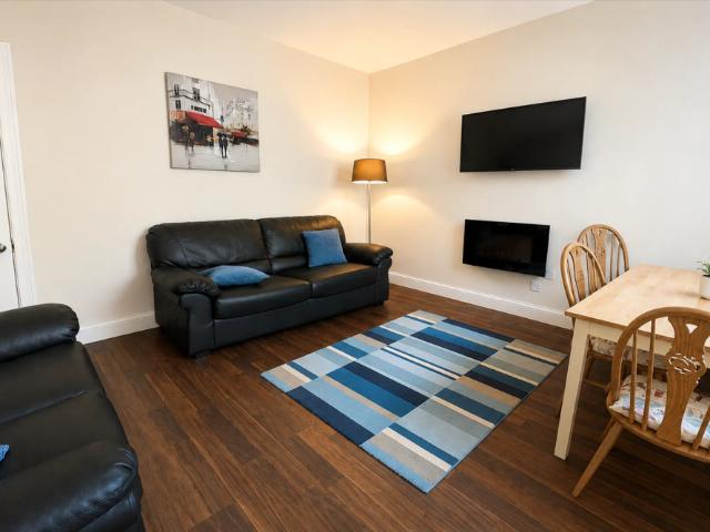 Room @ City Road, Beeston, NG9 2LQ