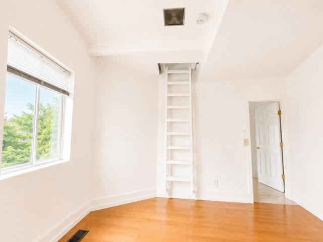Room _Comstock House