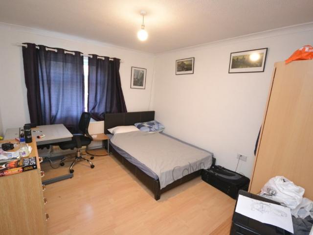 room Fleming Gardens, Clifton