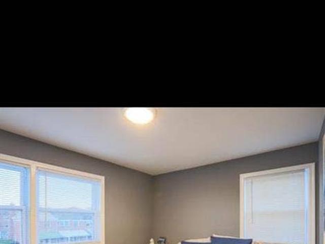 Room for 800 in Baltimore