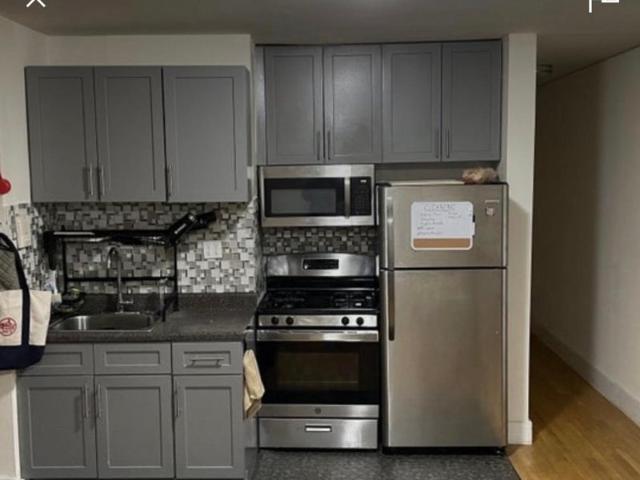 Room for lease in Hamilton heights