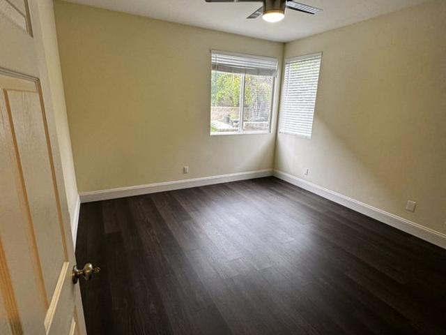 Room for rent, Move in September!