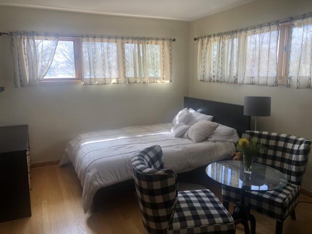 Room for rent near O'hare and metro station