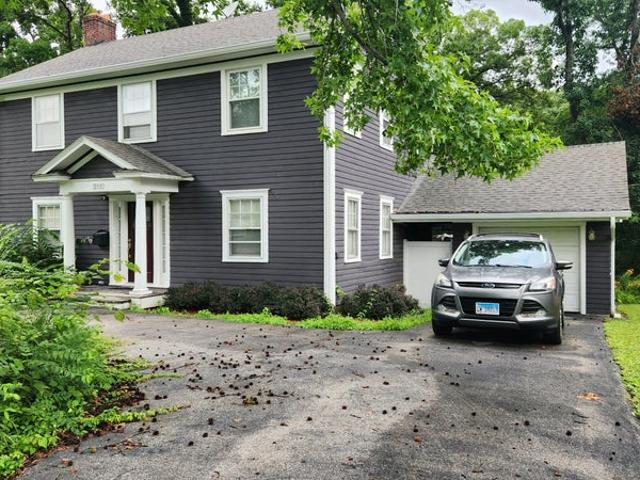 Room for rent near Millikin
