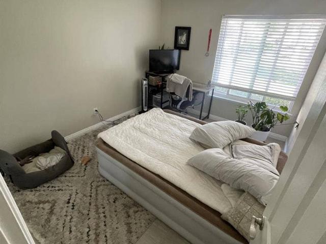 Room for Rent near South Coast