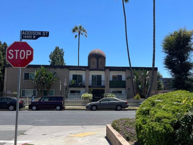 Room for Rent Near Sherman Oaks Park!