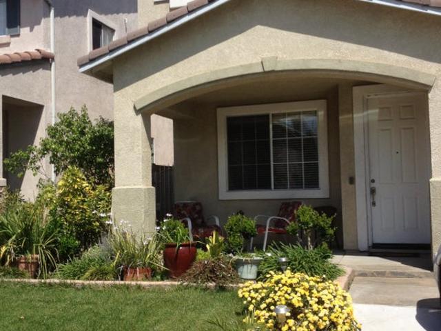 Room for rent near Victoria gardens. 800 per mon