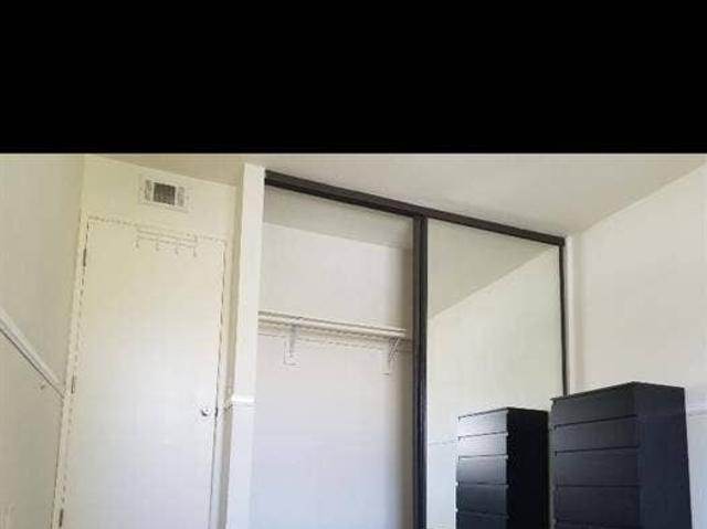 Room for rent NOW