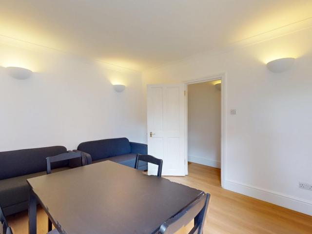 room for rent at Cloudesley Mansions, London, N1 0ED, UK