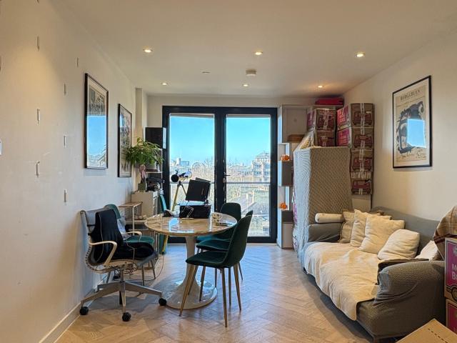 room for rent at 18, Dock Street, London, E1 8QW, UK