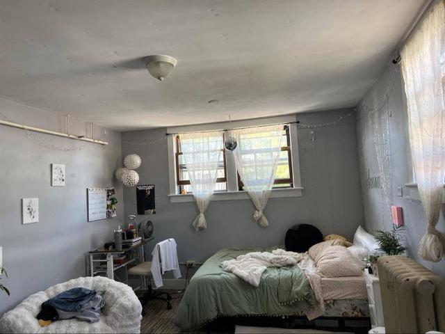 Room for rent August May