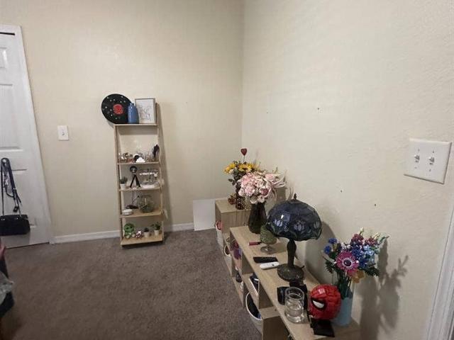 Room for rent a co ed Apt