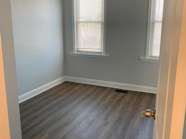 Room for rent,all utilities incl. Rennovated home!