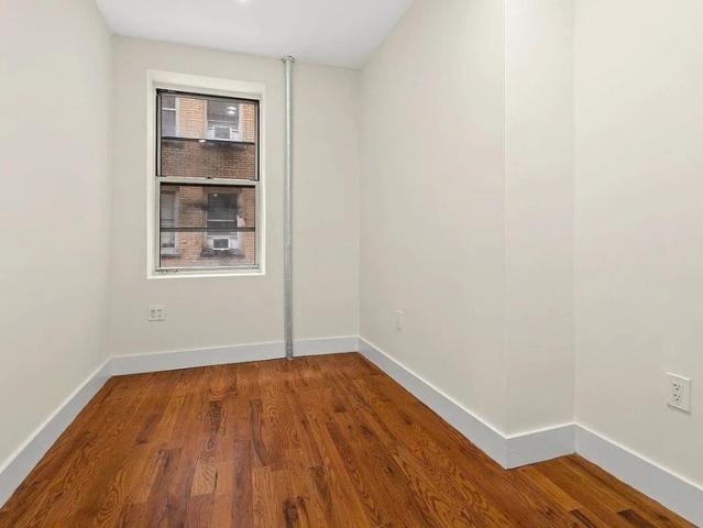 Room for rent ASAP move in TODAY