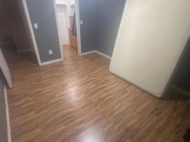 Room For Rent, Bathroom +amenities
