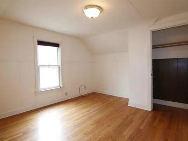Room for Rent, Bay Creek neighborhood