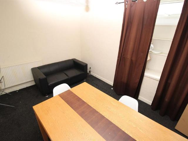 Room For Rent Broadway, Pontypridd