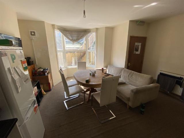 Room For Rent Broadway, Pontypridd