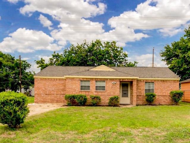 Room for Rent | Clean, Quiet & Move In Ready