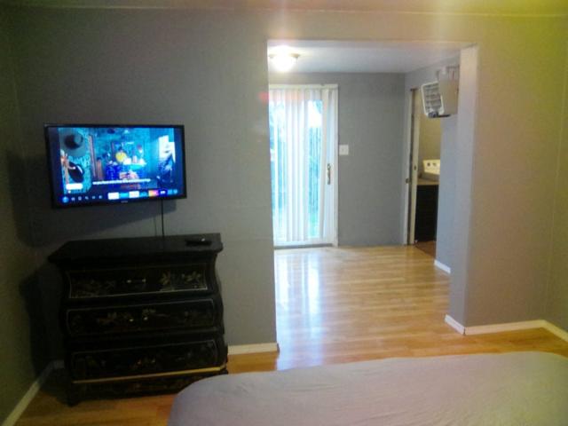 Room for rent close to navy yard