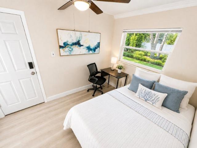 Room For Rent_Furnished_$300 Deposit_All Utilitie