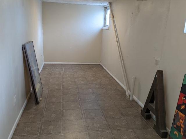 Room for Rent_F