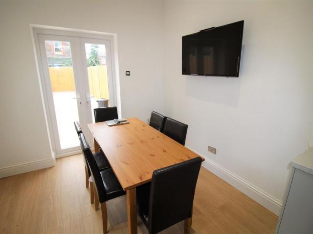 Room For Rent Fawcett Road, Southsea