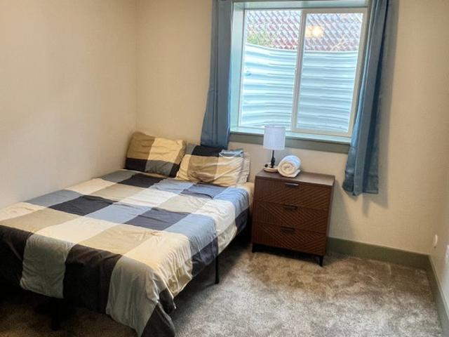 Room for Rent_Female Only_Furnished_Utilities Inc