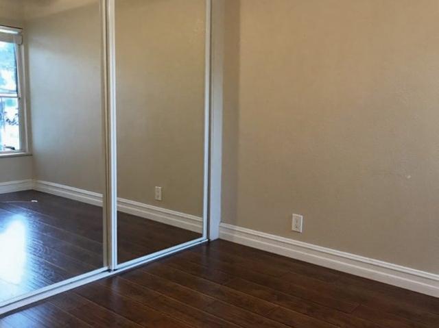 Room For Rent For Single Female Santa Ana