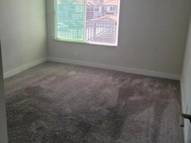 Room for rent / habitación amplia para alquilar