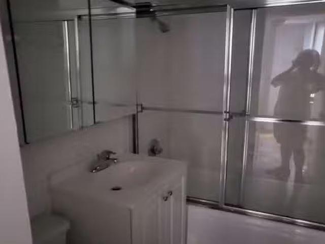 Room for rent in Murray Hill