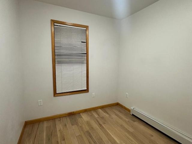 ✨ Room for Rent in Maspeth