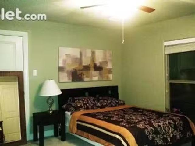 Room for rent in Medical Center