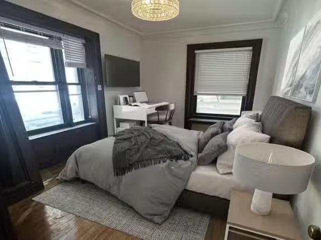 Room for rent in Midtown West