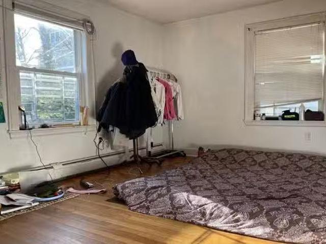Room for rent in Mission Hill