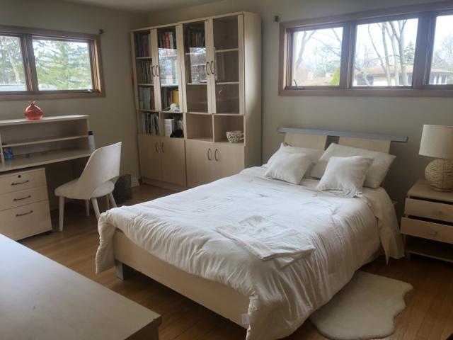 Room for Rent in NW suburb, near O’Hare and Metro