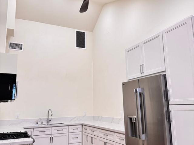 ROOM FOR RENT IN NEWLY BUILT ADU