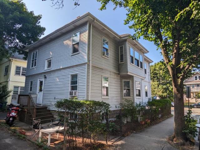 Room for rent in Newton/Brighton