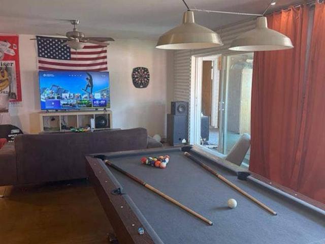 Room for rent in nice house. Tempe