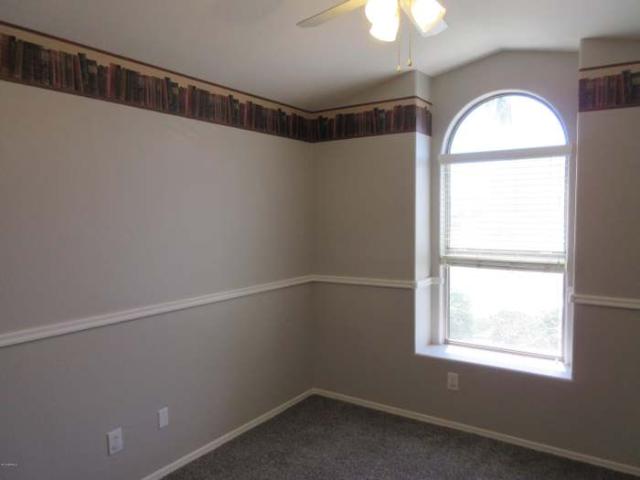 Room for rent in nice Surprise AZ home