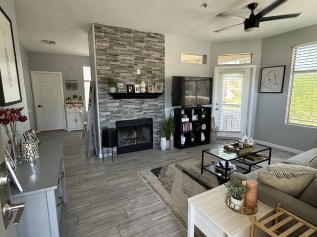 Room for rent in North Scottsdale
