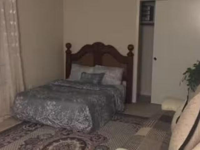 Room for rent in Other NE Houston