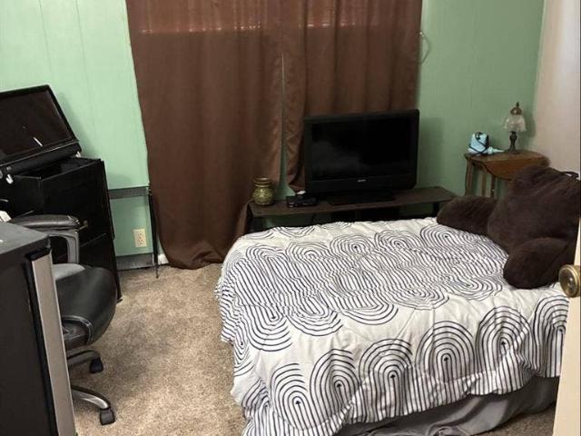 Room for rent in over 55 community