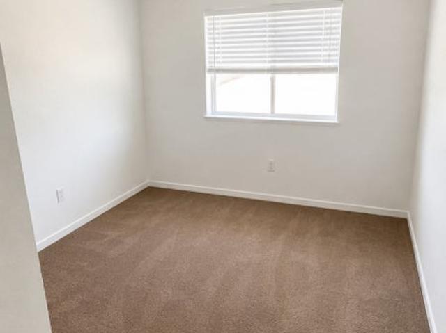 Room for rent in Orosi 600 rent and 500 deposit