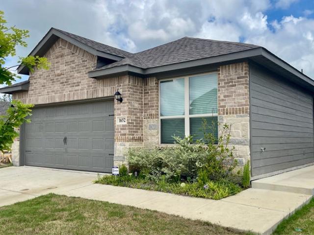 ROOM FOR RENT IN AUBREY