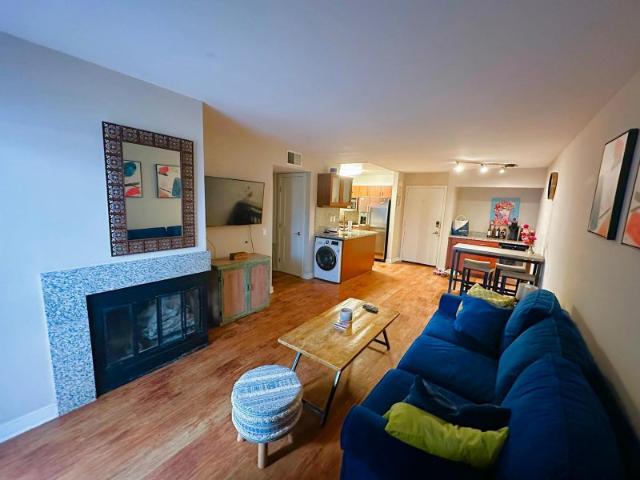Room for rent in a luxury apartment complex