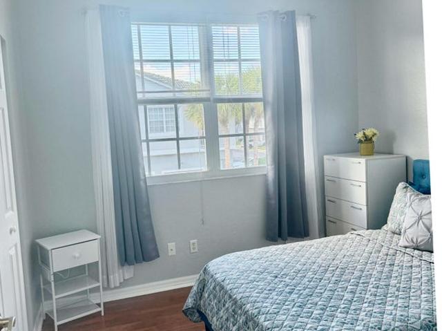 Room for rent in a safe and quiet gated community