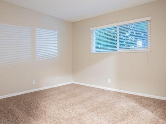 Room for rent in a sharable space